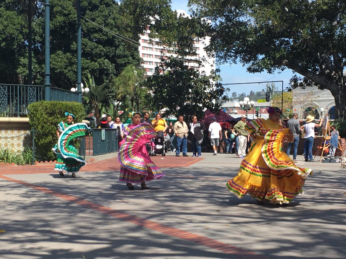 Wondering Where to Celebrate Cinco de Mayo? Party in These 5 Cities!