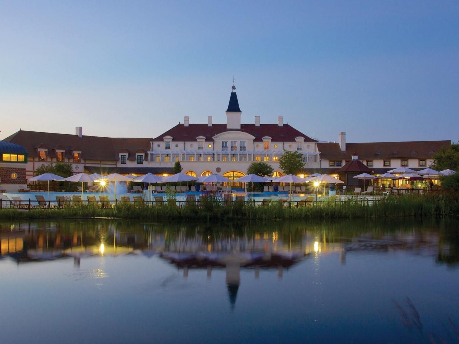 Interval International Vs RCI: Which is Right for You? | Timeshares Only