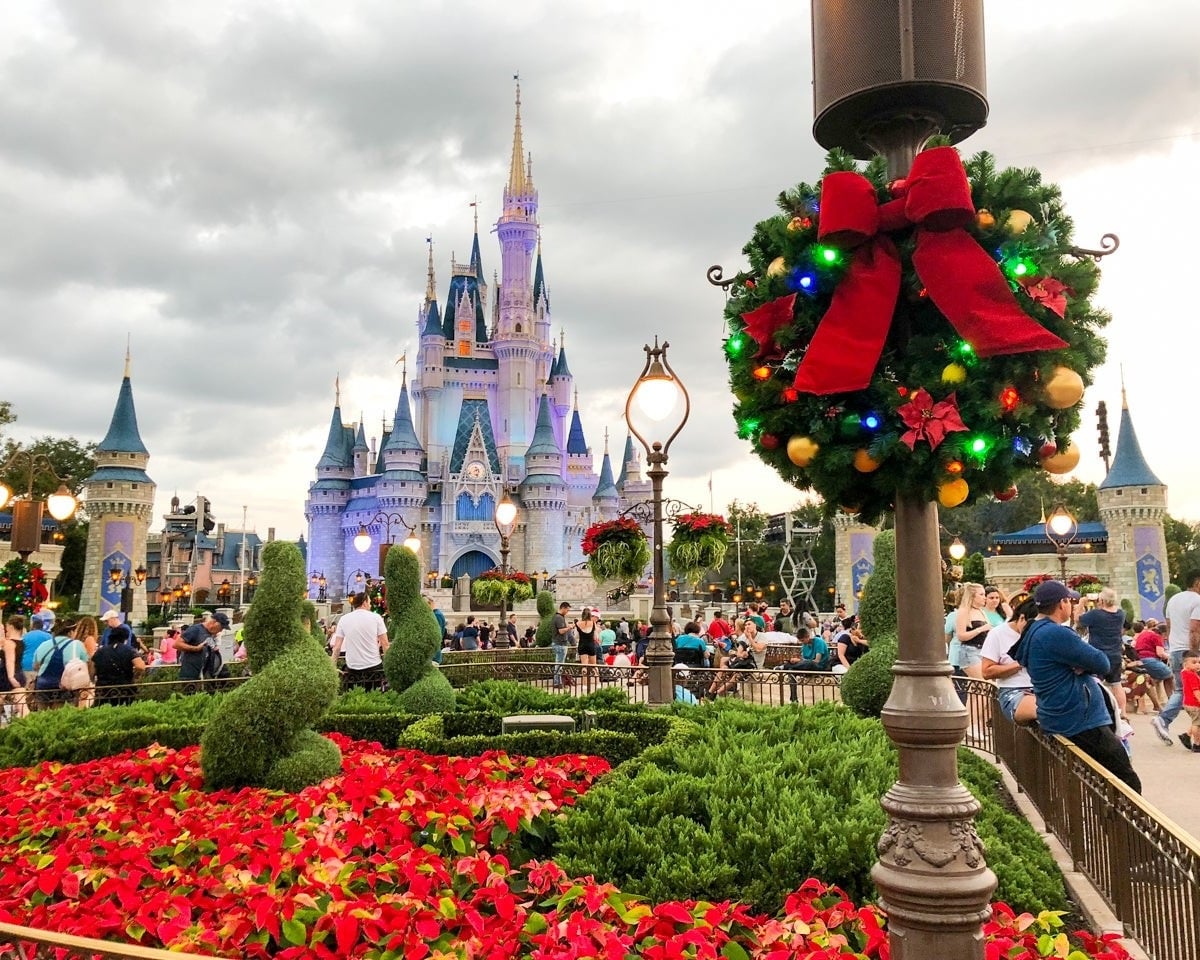 Disney World Christmas Party: Join in on the Holiday Magic | Timeshares ...